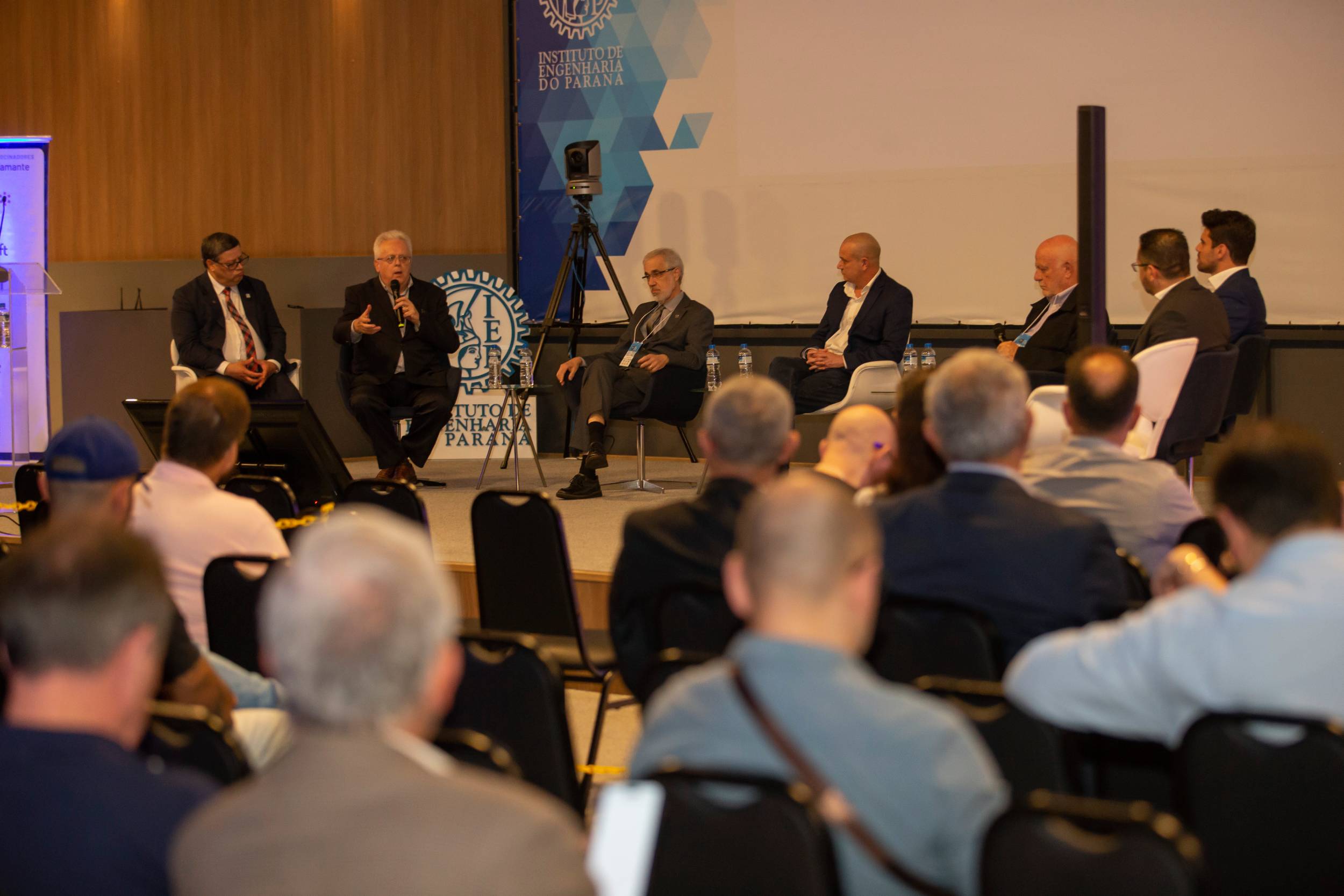 Aberto oficialmente o Data Science Summit 2024 - Básica Comunicações ...